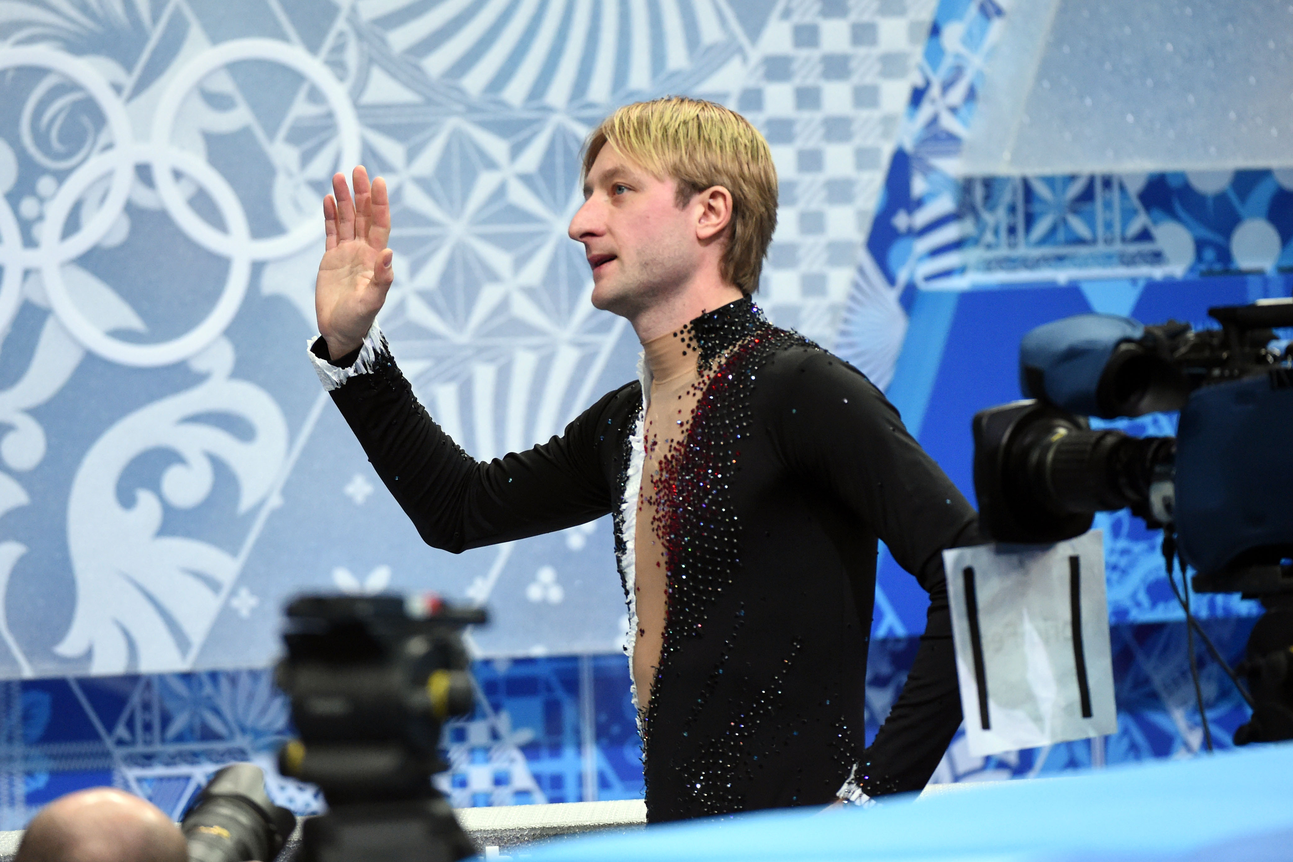 Plushenko retires after Olympic withdrawal | wusa9.com