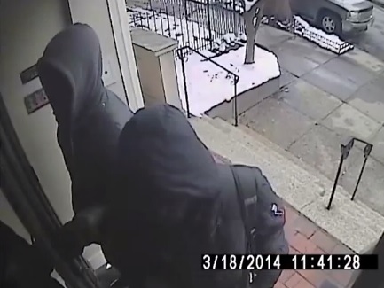 CAUGHT ON CAM: Police search for burglary suspects | wusa9.com