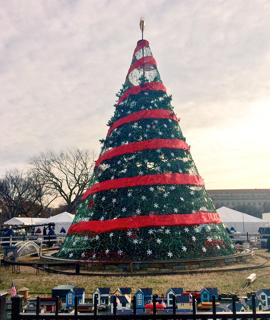 National Christmas Tree is lit! | wusa9.com