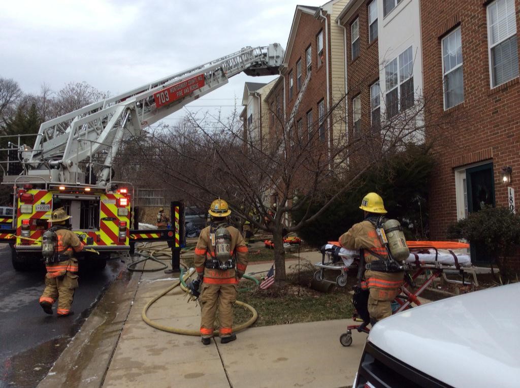 Townhouse fire displaces family in Gaithersburg | wusa9.com