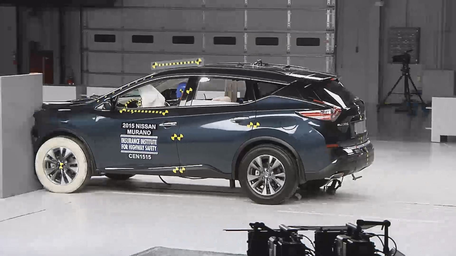 IIHS crash tests mid-size SUVs | wusa9.com
