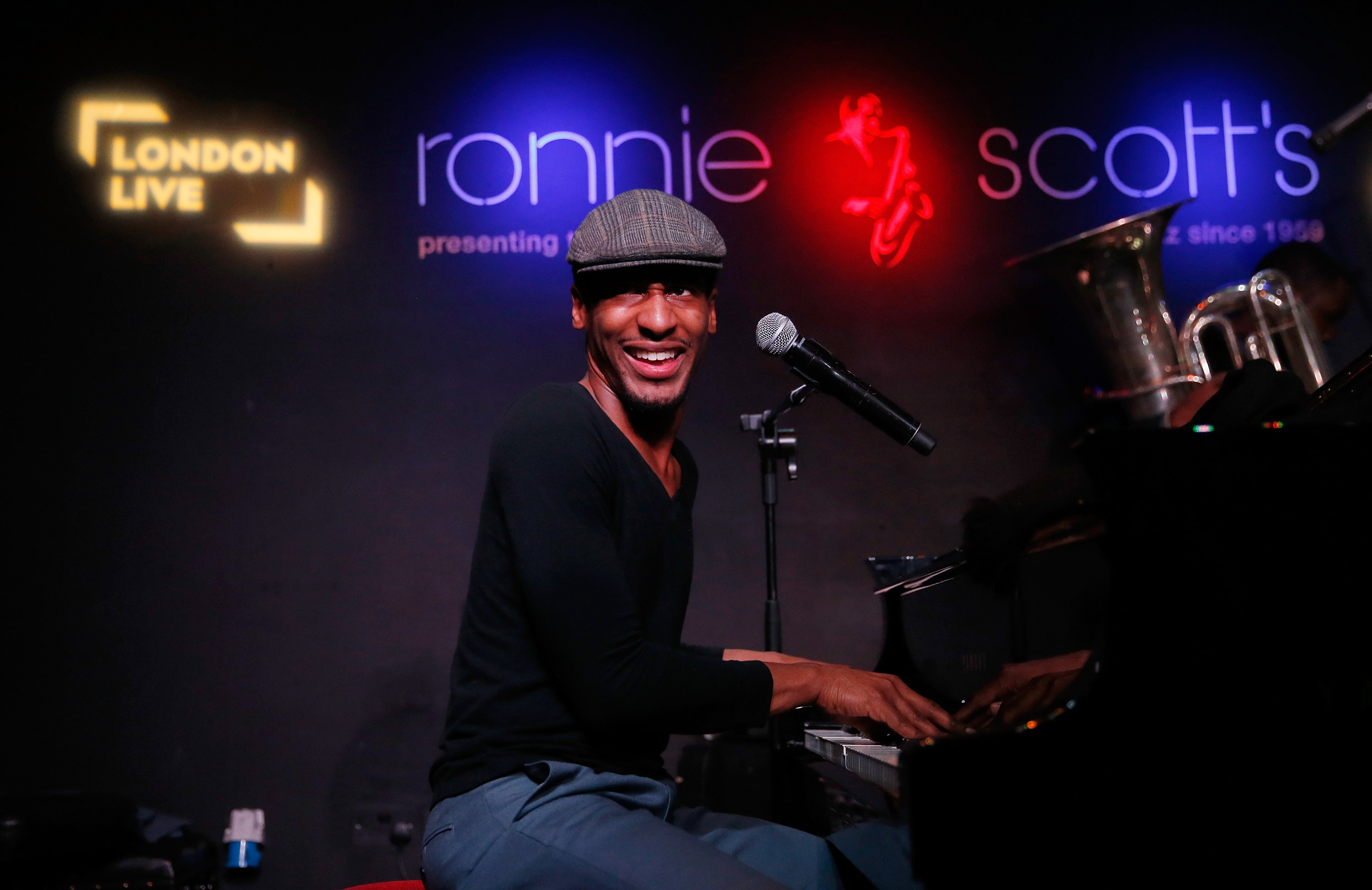 Jon Batiste named bandleader of CBS' new Colbert 'Late Show' | wusa9.com