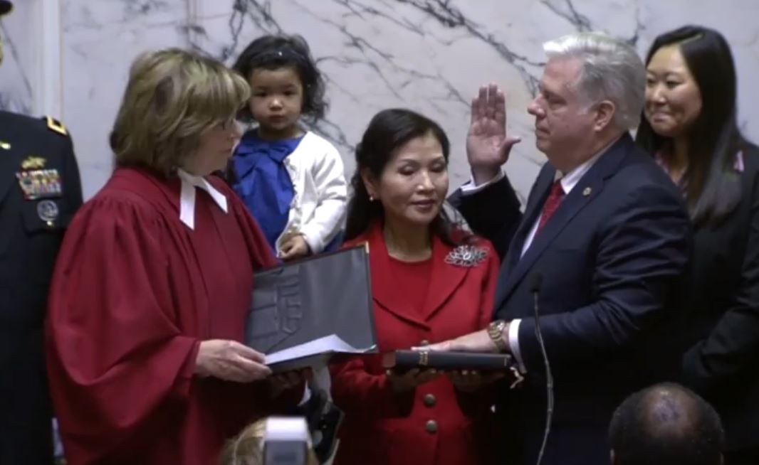 Larry Hogan sworn in as Md. governor | wusa9.com