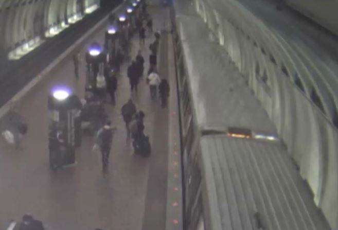 Man survives falling between cars of departing Metro train | wusa9.com