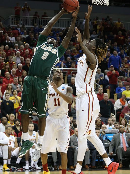 UAB shocks Iowa State in NCAA tournament's first bracket-buster | wusa9.com