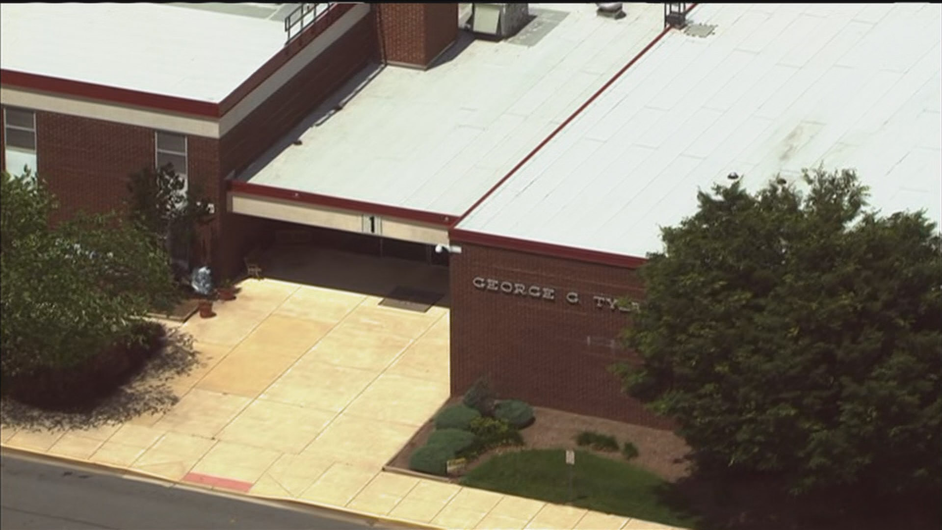 Bear sighted at Prince William Co. elementary school | wusa9.com