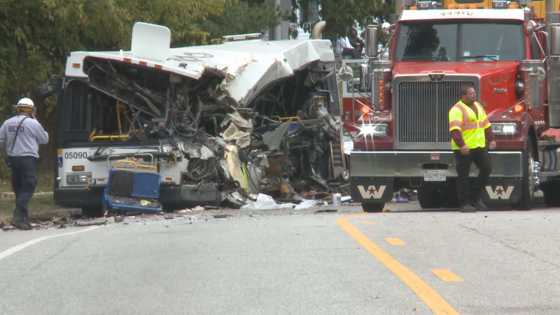 Witnesses describe fatal bus crash in Baltimore | wusa9.com