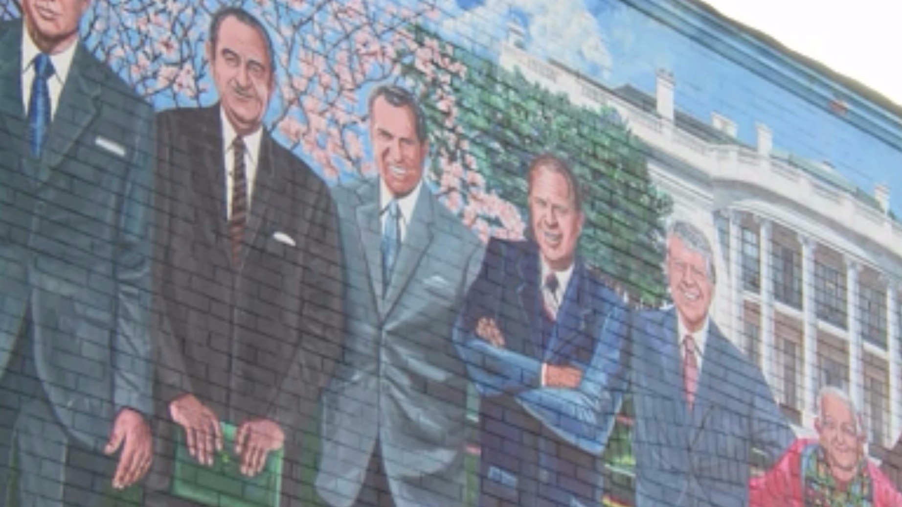 DC restaurant clears the air after presidential mural controversy ...