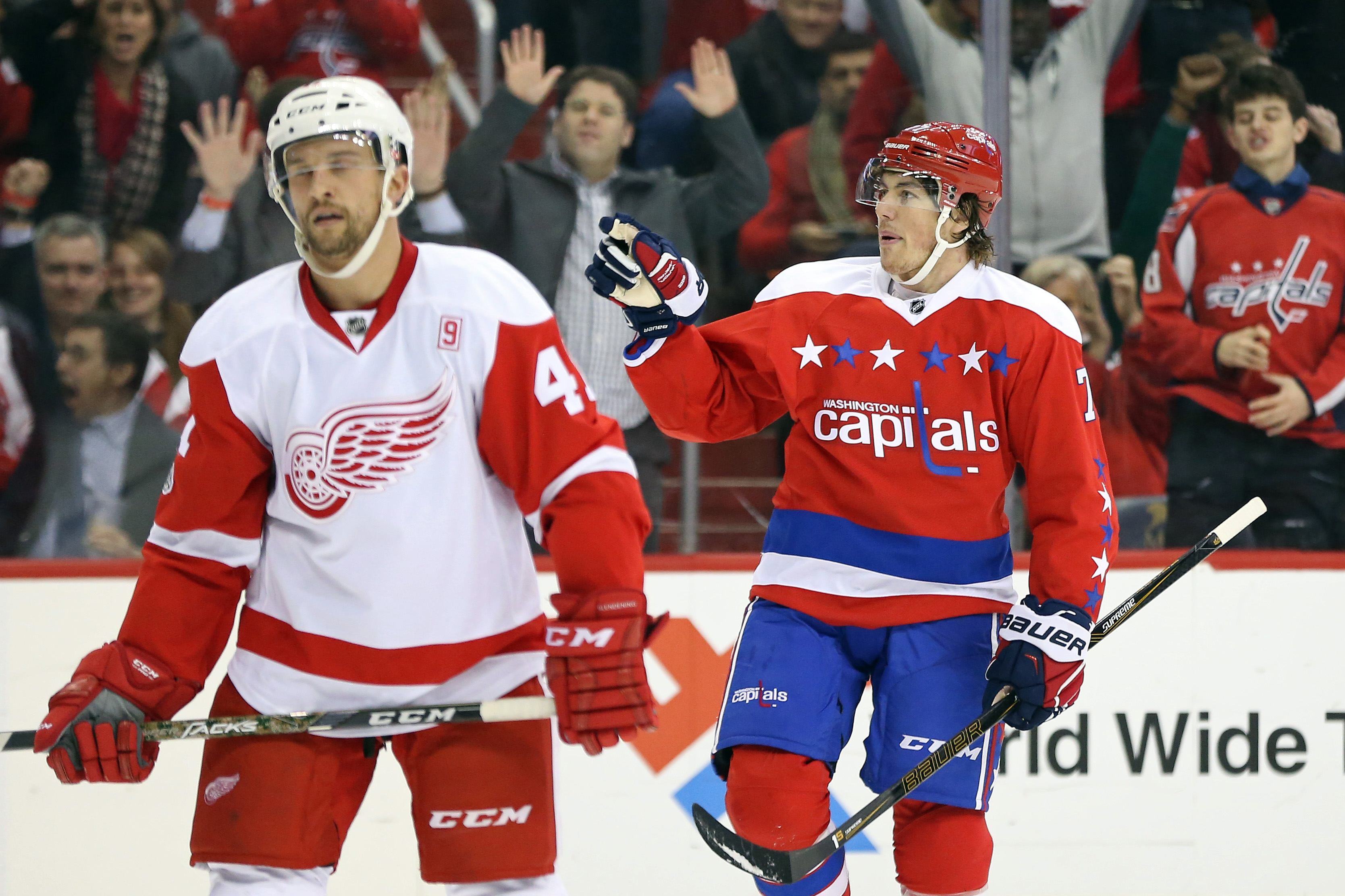Oshie's 2 goals, assist for Carlson lift Caps past Wings 6-3 | wusa9.com