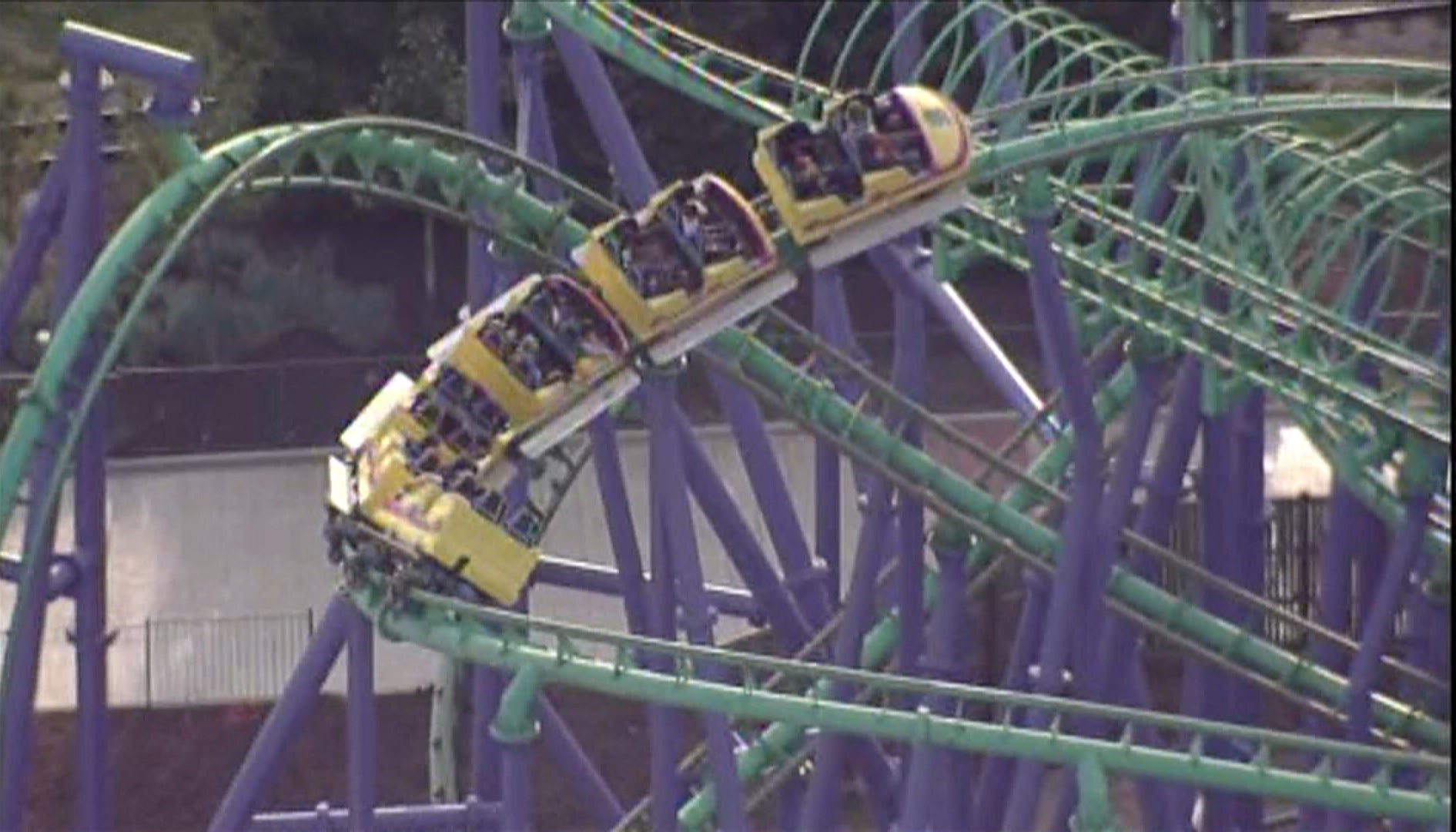 UPDATE: All 24 riders rescued after roller coaster stalls at Six Flags ...