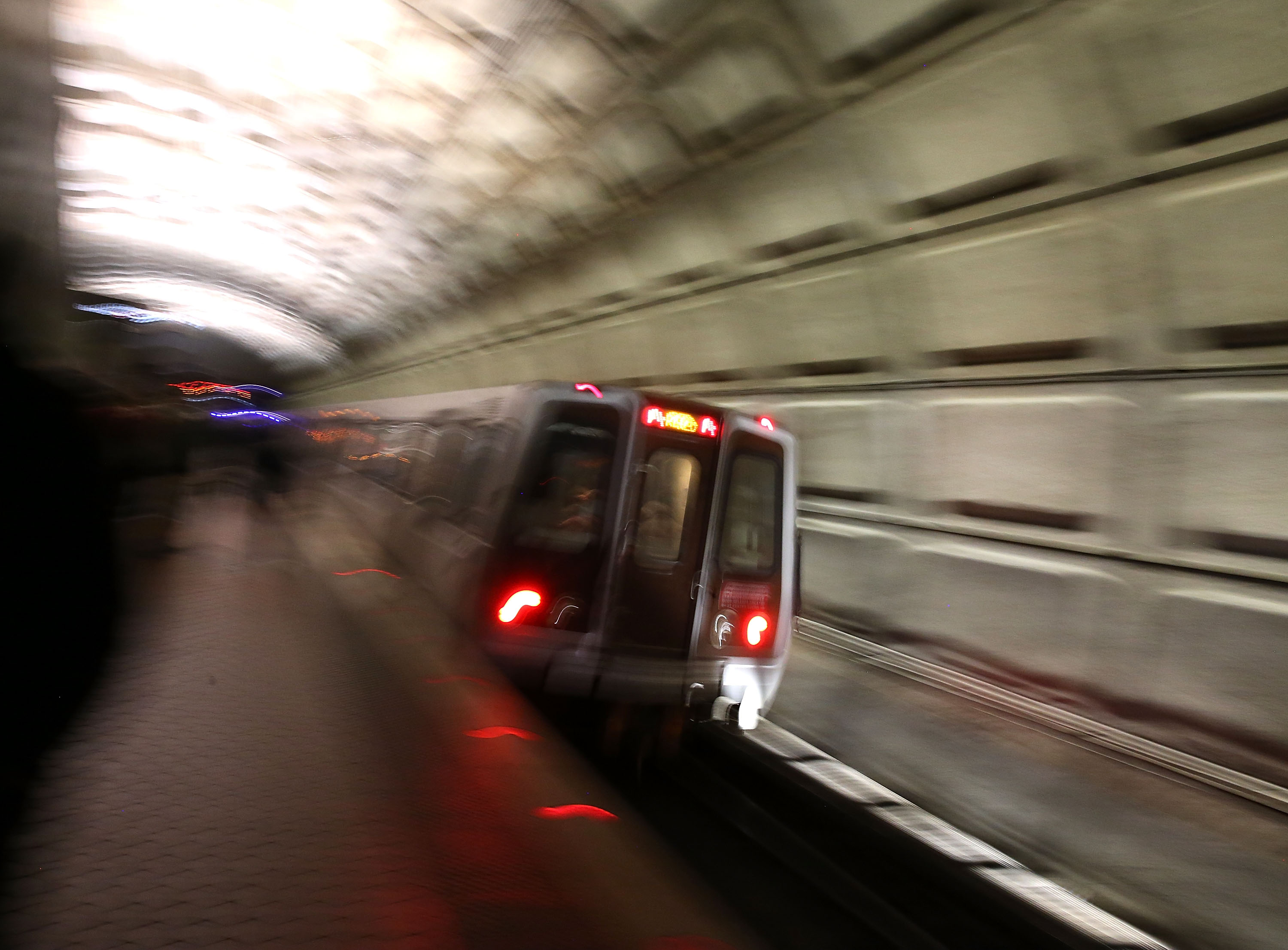 Metro open 30 minutes longer to assist Fourth of July crowds | wusa9.com