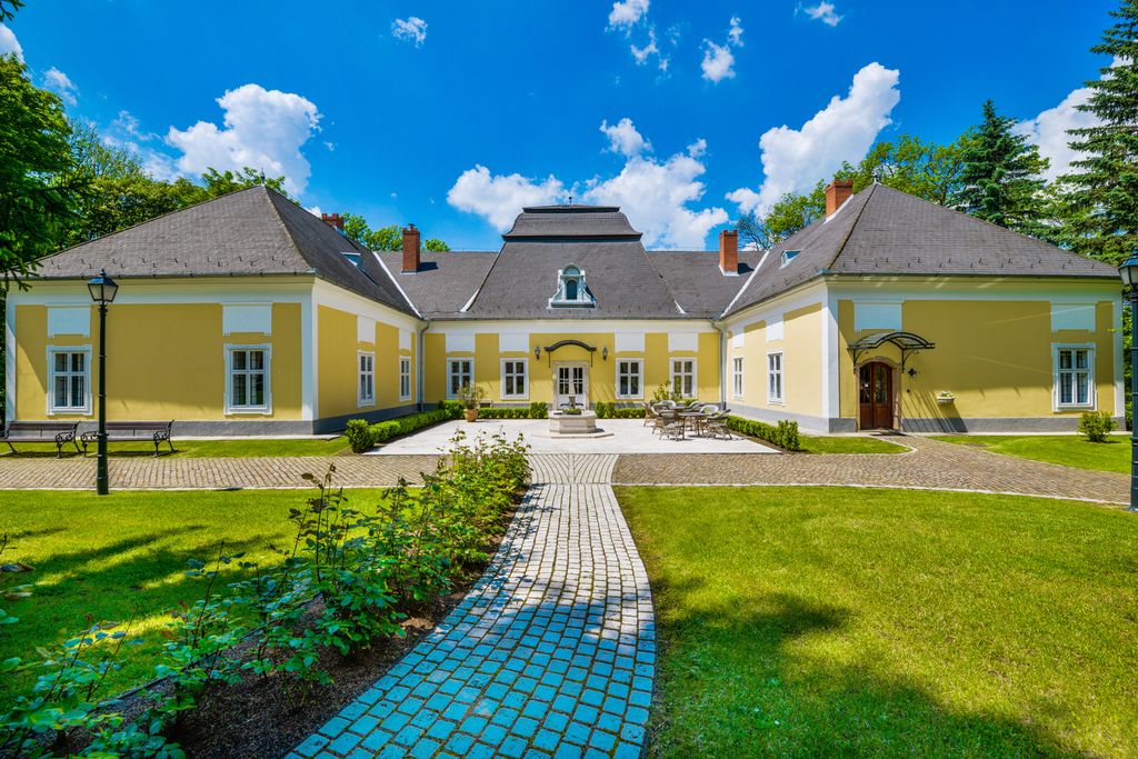 You can now buy this $60 million dollar castle in DC | wusa9.com
