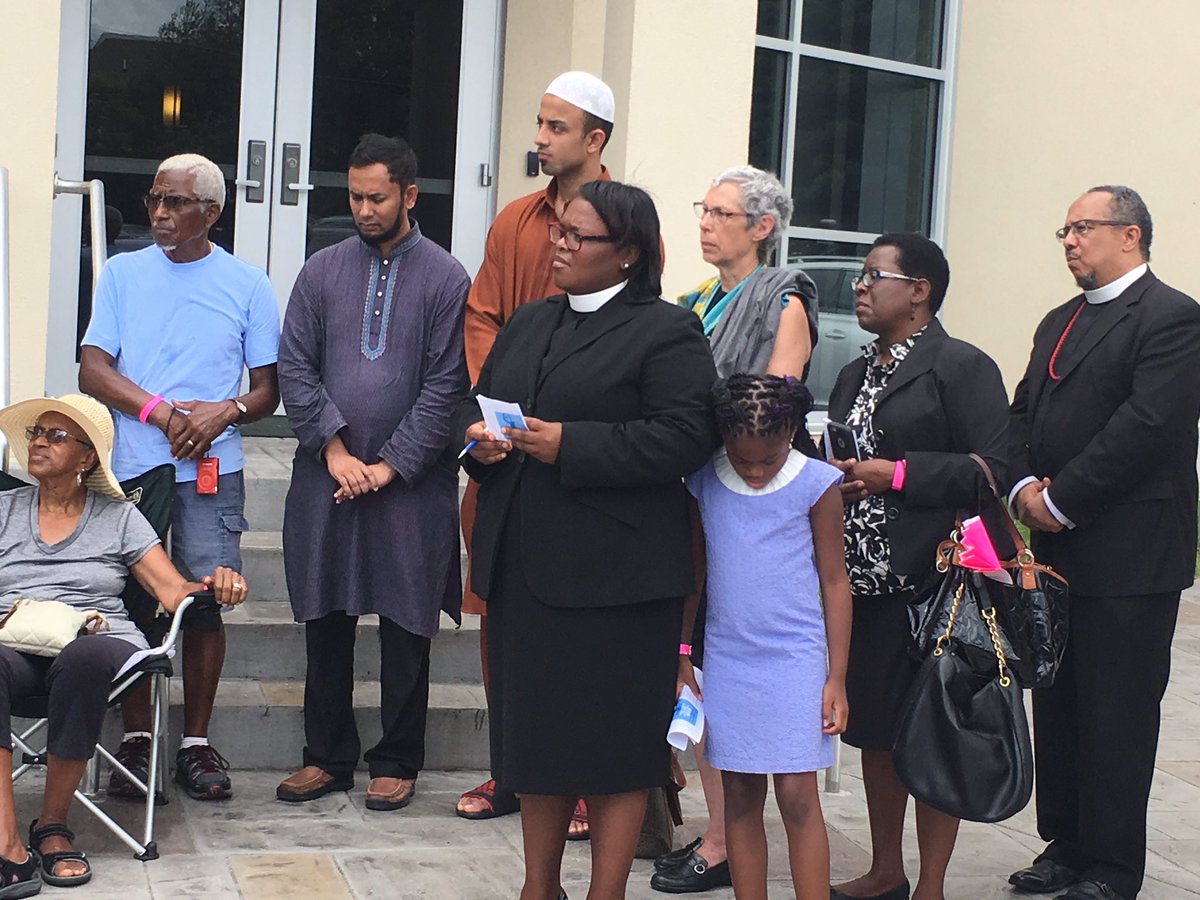 Faith leaders offer support to Va. mosque reeling from teen's murder ...